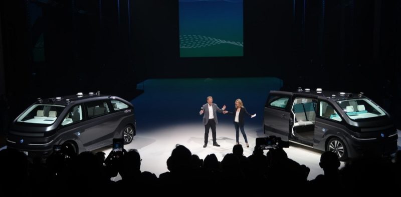 Navya dévoile Autonom Cab, un robot taxi autonome